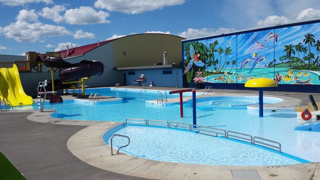 39 Outdoor Pools In Alberta That You Have To Check Out This Summer